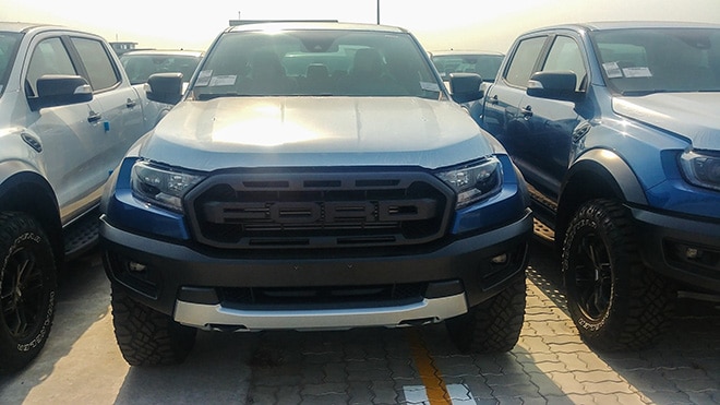 Mua xe Ford Raptor trả góp, Bán xe bán tải Raptor 2022 giá rẻ